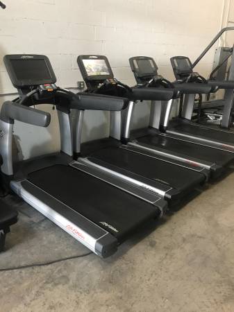Life Fitness 95T Inspire Treadmills - Elite Gym Equipment International